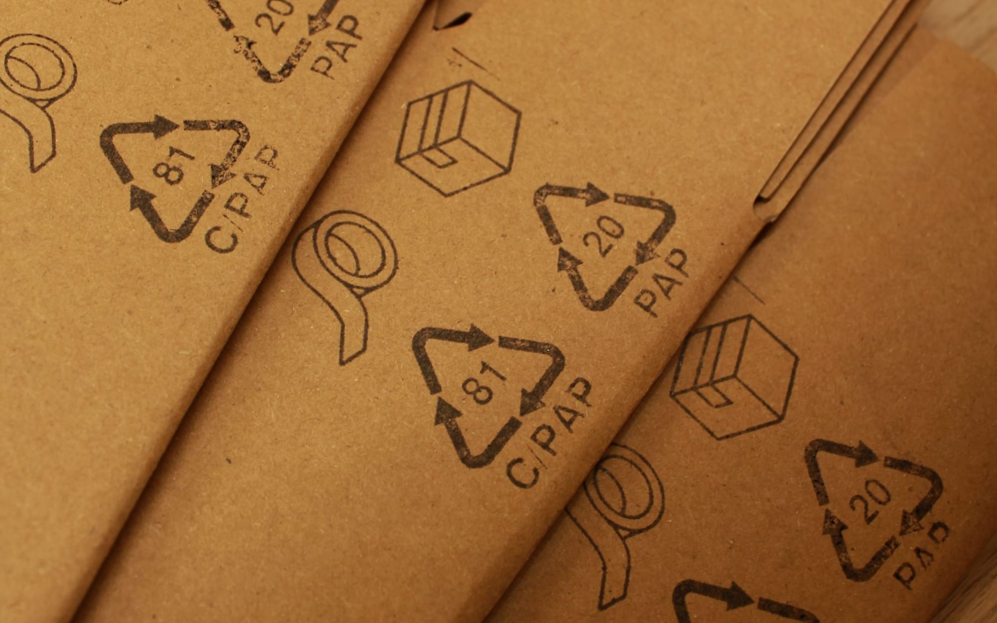 DIY custom packaging: laser engraving rubber stamps on the xTool M1 Ultra